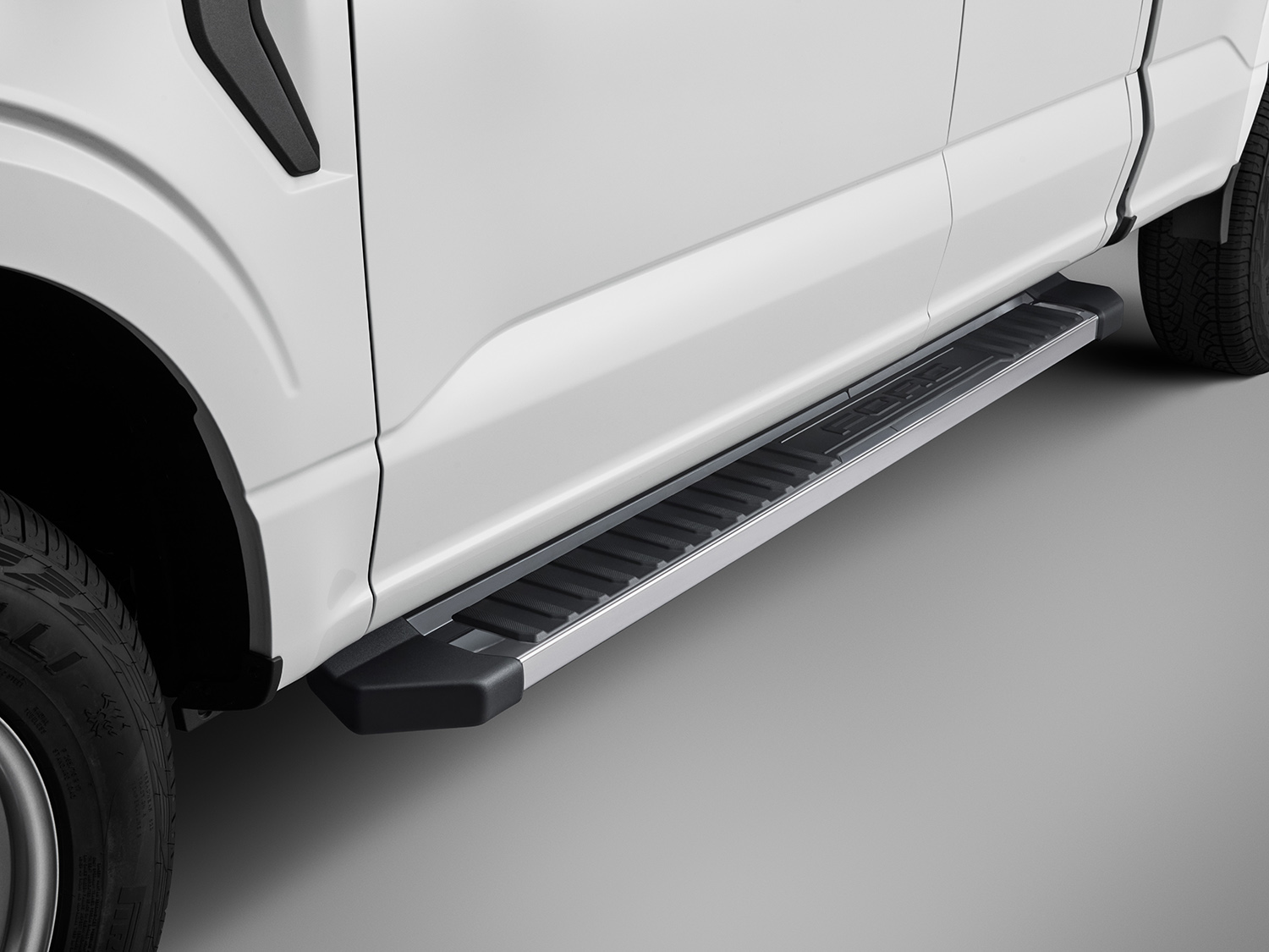 F-150 SuperCab 2021-2025 6" Chromed Aluminum Angular Step Bar ...