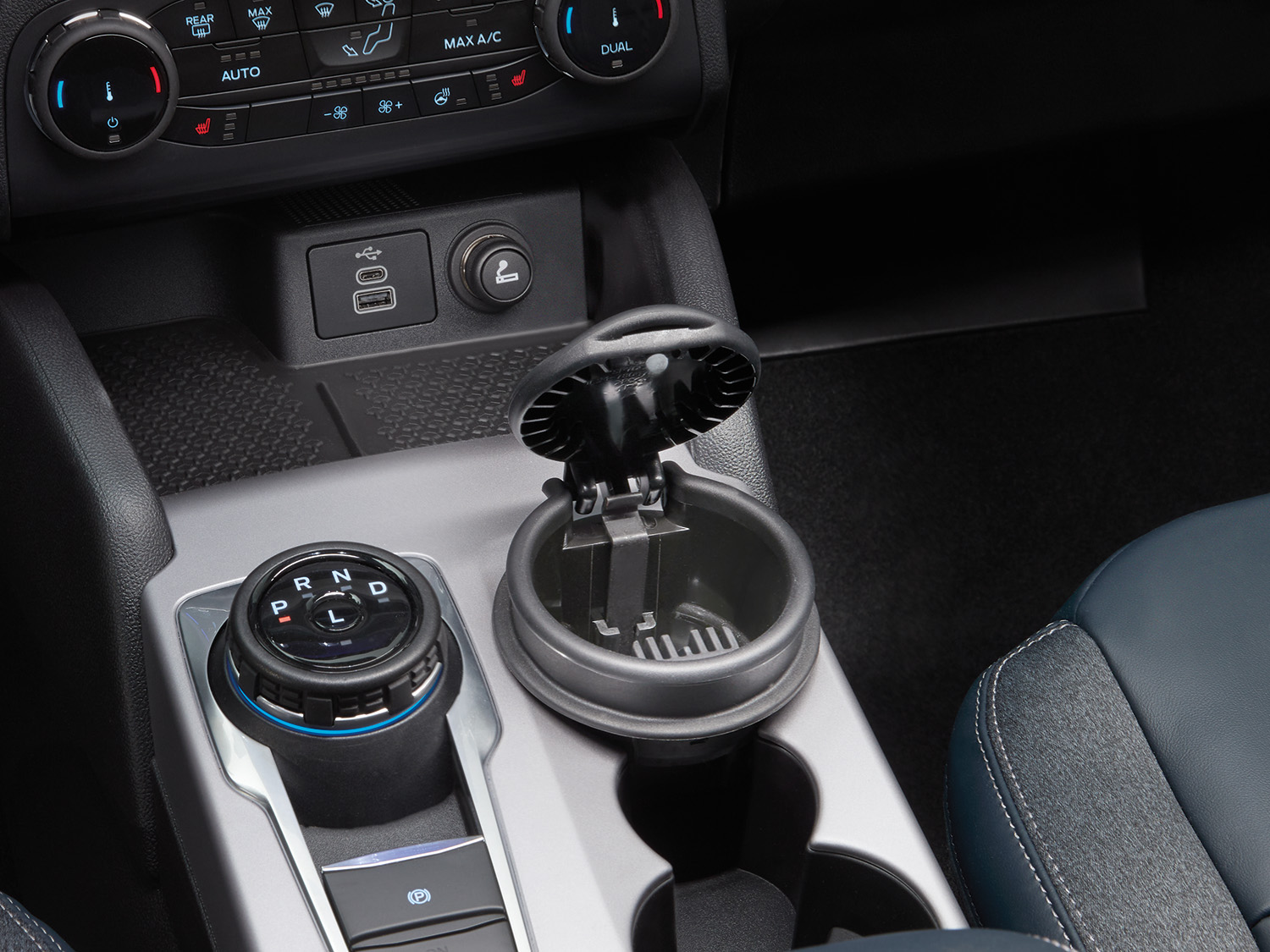 Ash Cup Coin Holder with Lighter Element | Accessories | Ford.com
