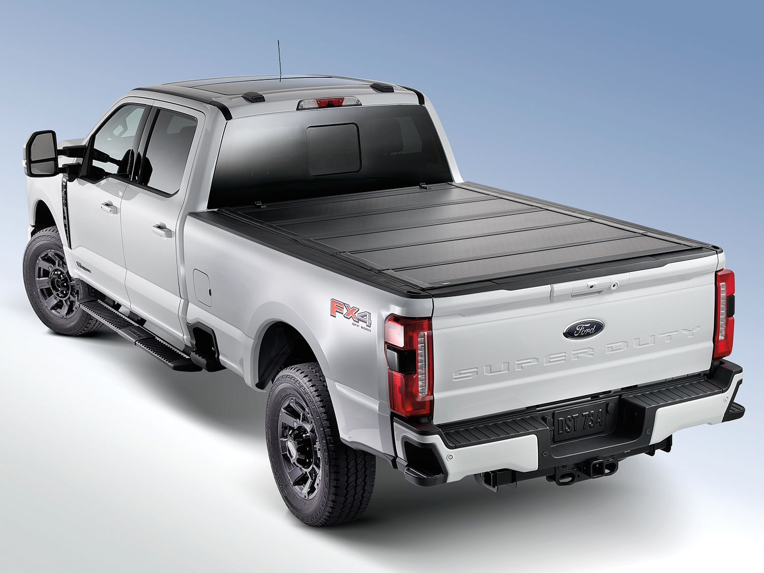 Super Duty 2023-2026 Leer Group 8ft Hard Folding 5 Panel Black Tonneau ...