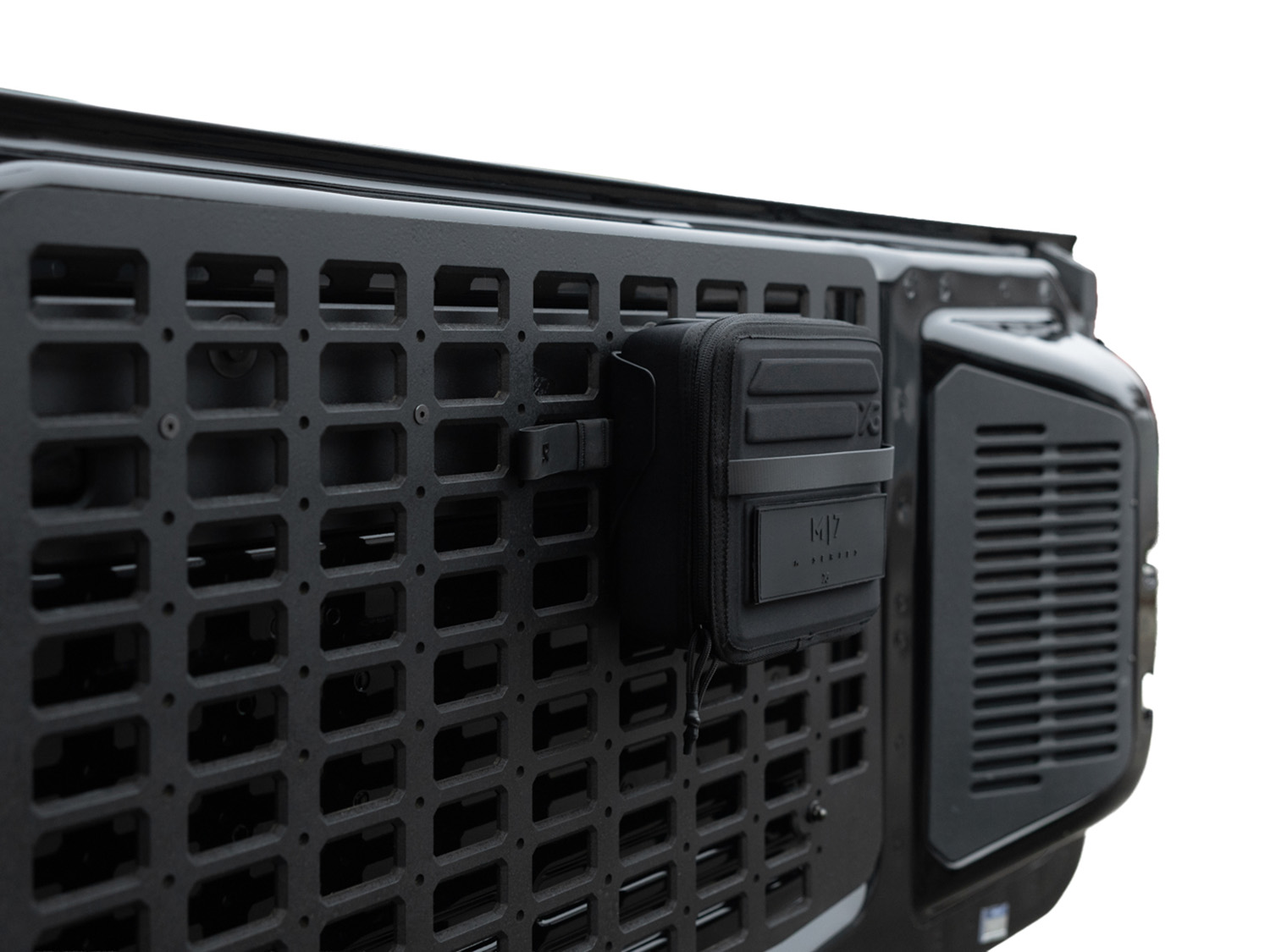 Bronco – M7 Magnetic MOLLE Mount System w/Magnetic Latch | Accessories ...